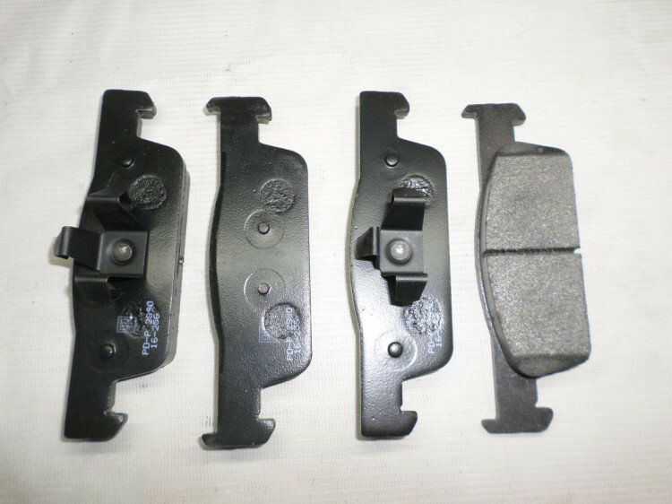 Колодки передние Рено Логан 2, Сандеро 2 диск R16 410605612R, 410602581R, 4534200700 Клио, - Pilenga