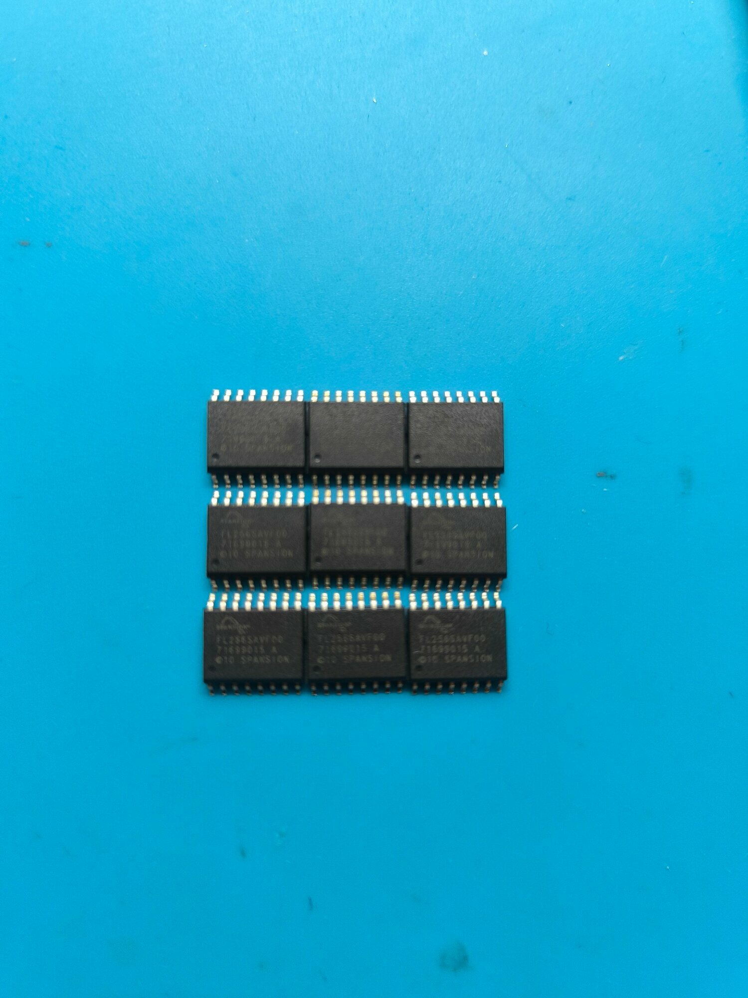 Микросхема Flash память FL256SAVF00