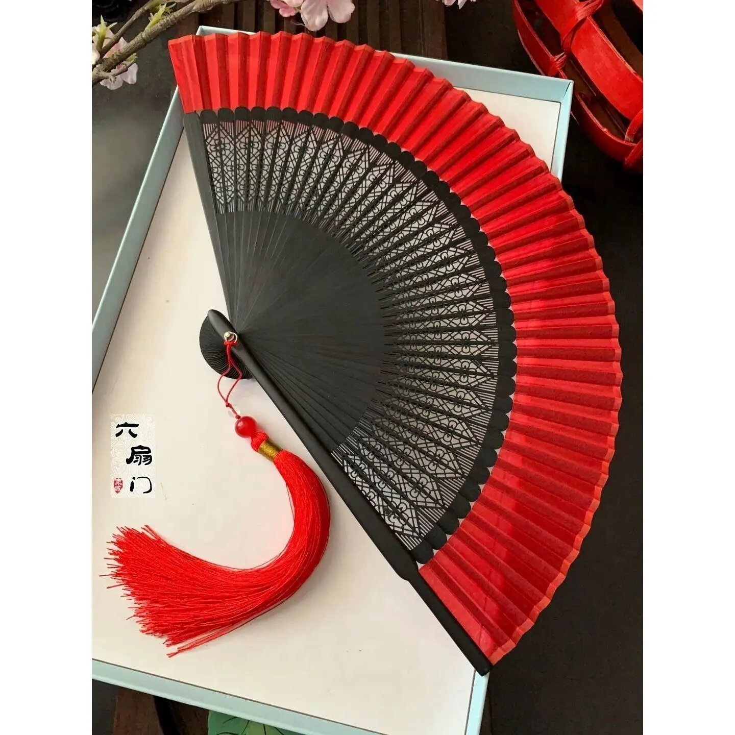 Японский классический веер из шелка Красный, A14
