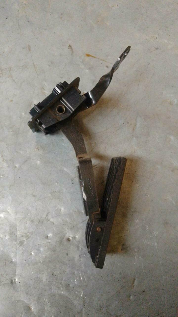 Педаль газа Chrysler Sebring 2 (2000 - 2003) 04591762AC