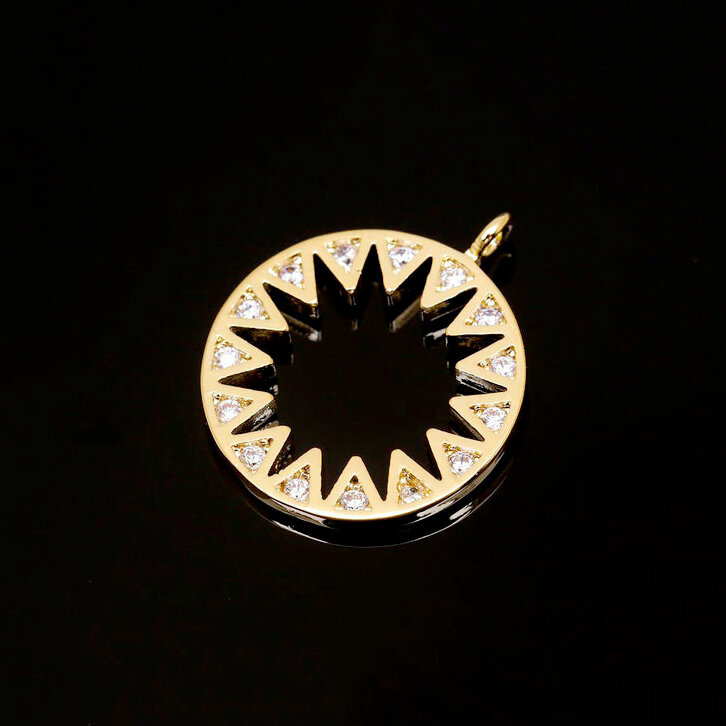 Подвеска, 18х15мм, Корея, медальон Солнце с фианитами, базовый материал - латунь, позолоченный, 1 шт.