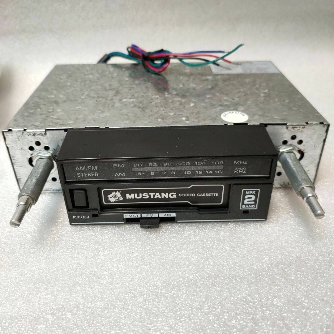 Автомoбильная кaссетная магнитола Mustang МСR 5800 винтаж