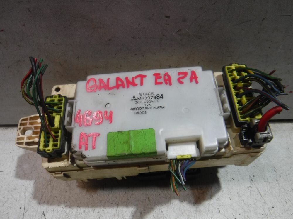 Блок предохранителей Mitsubishi Galant VIII MR397884