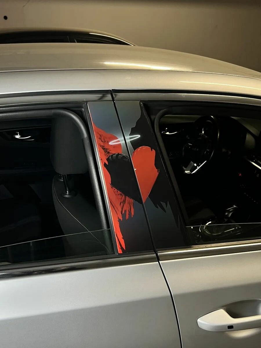 Наклейки на автомобиль / Наклейки на стойки авто