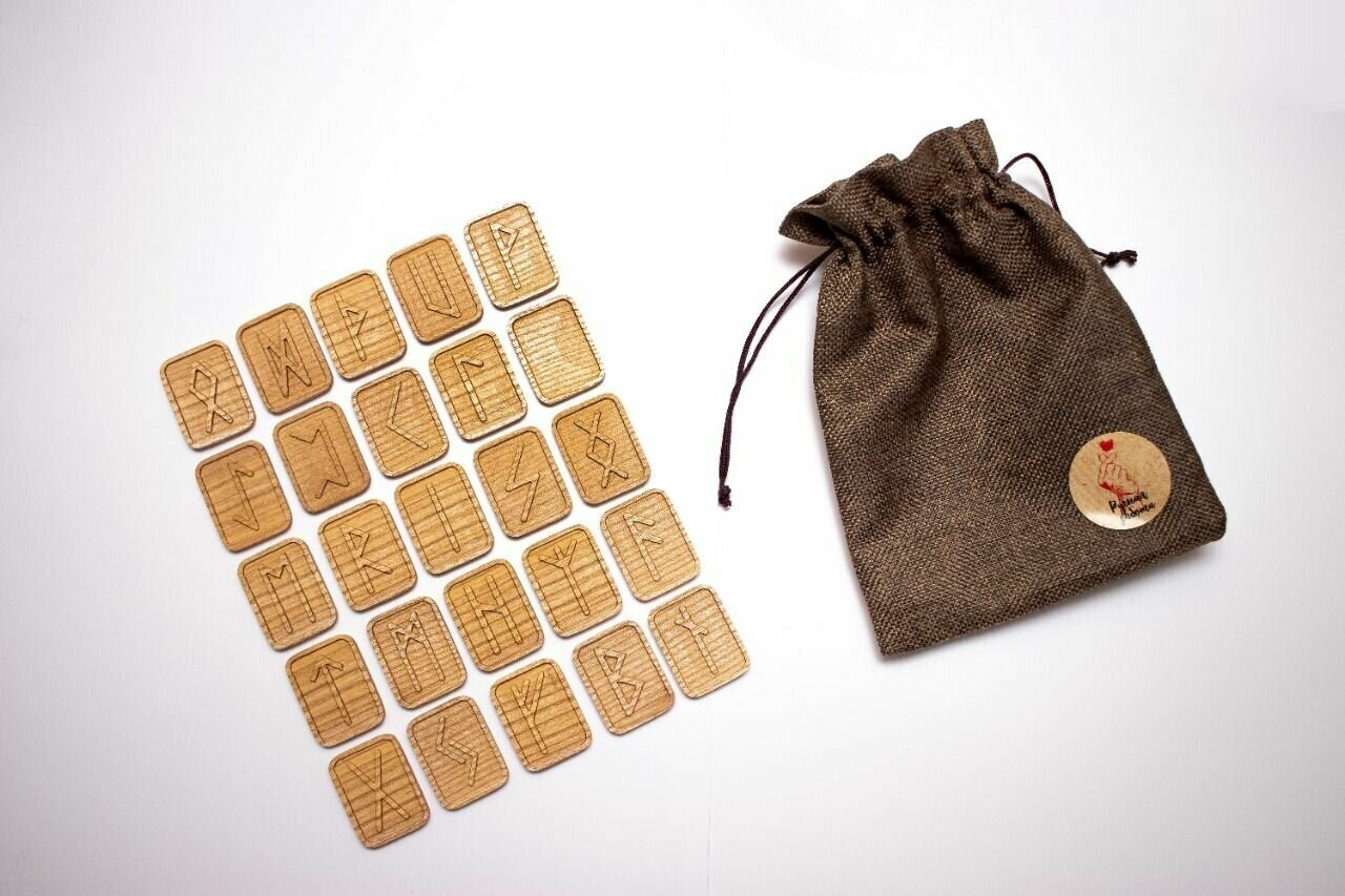 Набор скандинавских рун из ясеня, старший Футарк