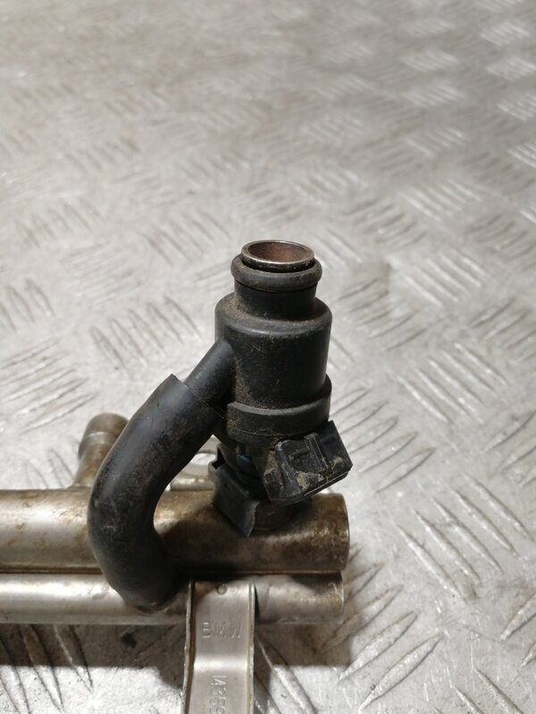 Форсунка двигателя BMW 3 1991-1998 13641247931