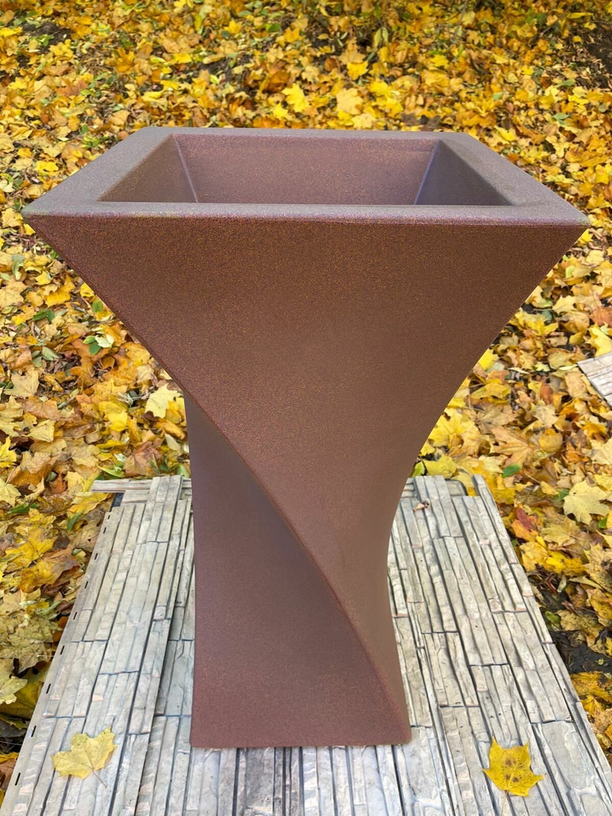 Вазон Кашпо №3 Тюльпан, 25л, 1000х550х500 мм, Бронза