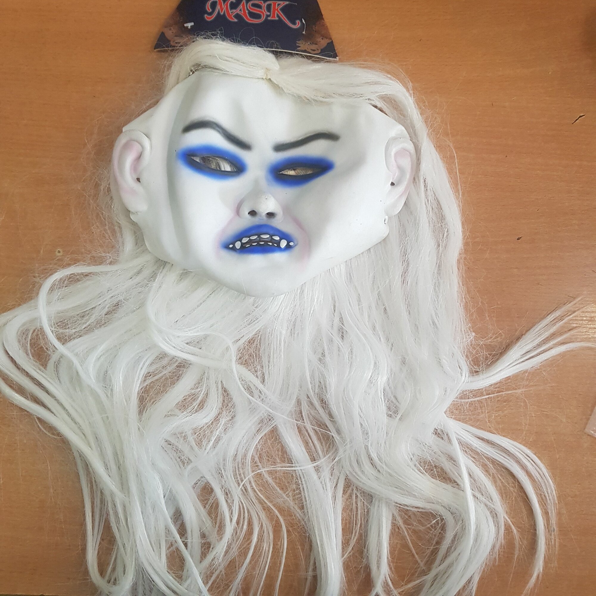 Маска карнавальная "Вампир" латекс, с волосами, 23х20см 1135