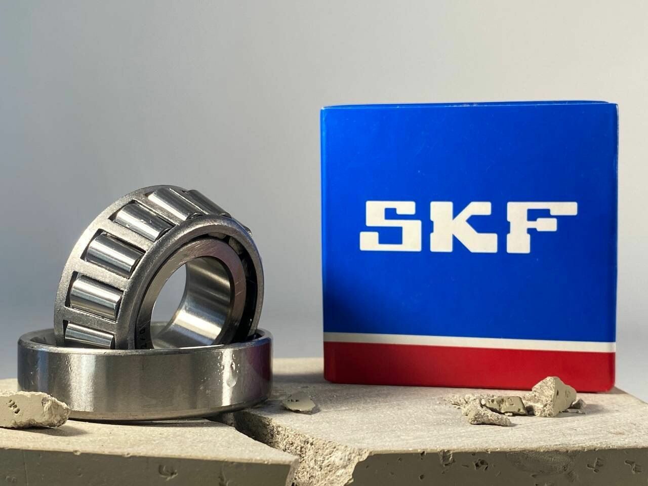 Подшипник роликовый 32207 J2/Q SKF