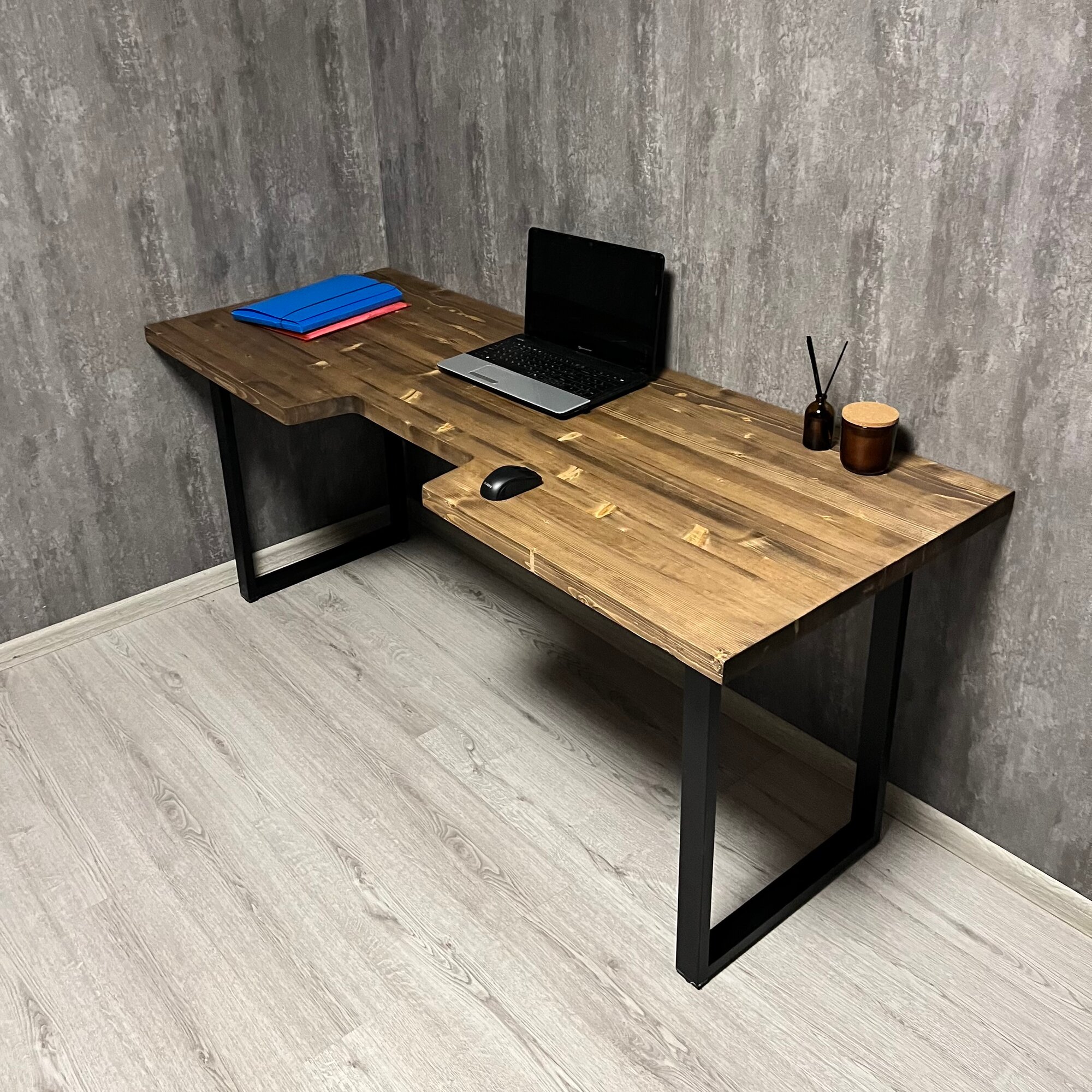 Компьютерный стол, 70х200х75, столешница массив, ножки металл