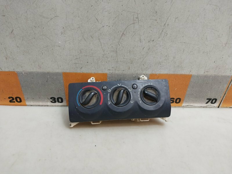 Б/У С кондиционером Блок управления отопителем Renault Clio 2 440377 RENAULT арт. 8200147160