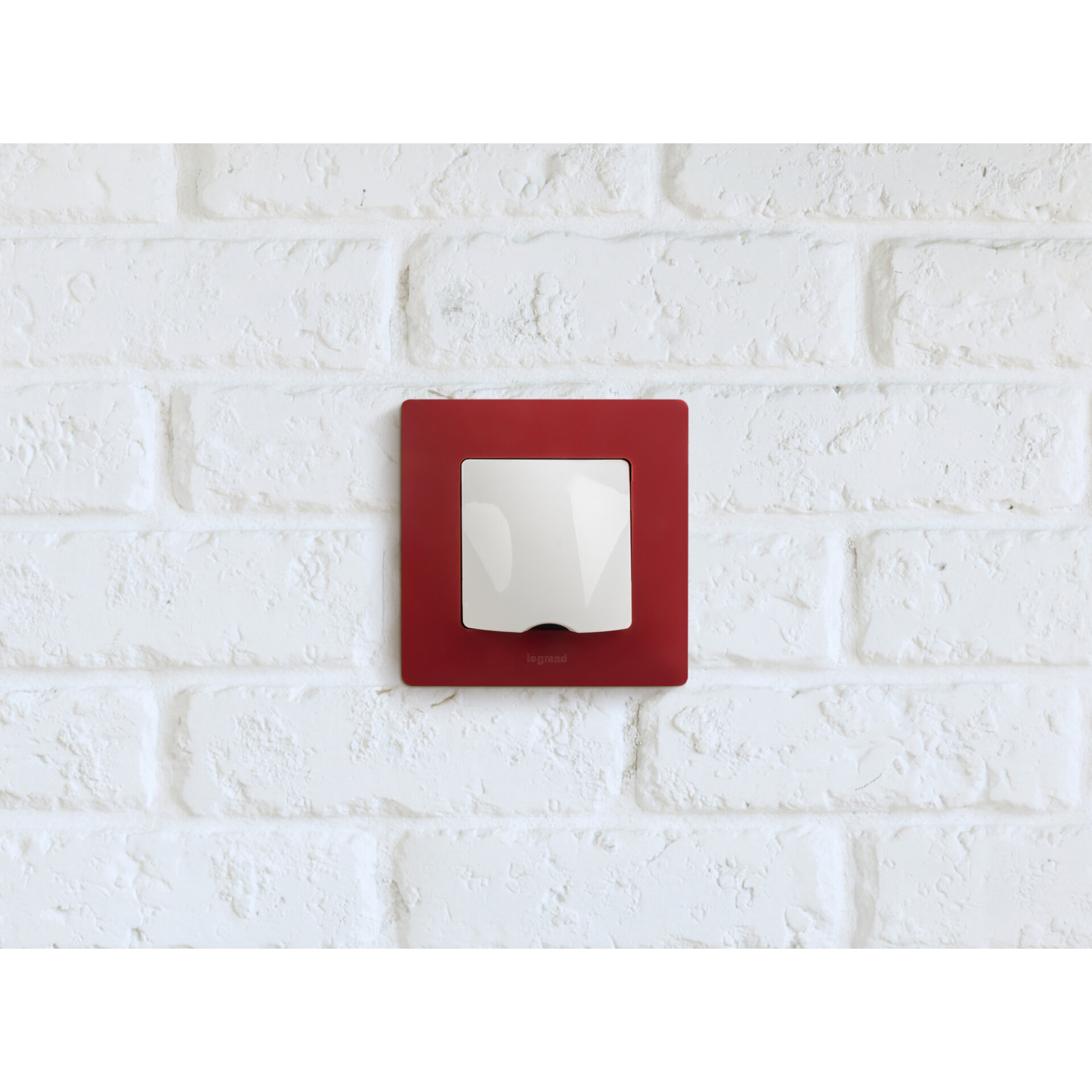 ETIKA Вывод кабеля с зажимом для кабеля белый, IEK 672229 (1 шт.)