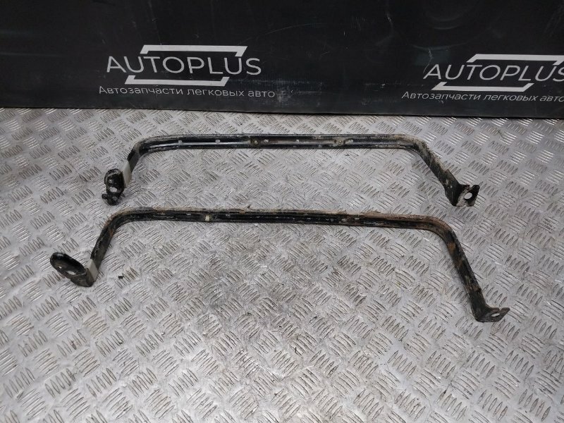 Крепление топливного бака Ford Focus (1.6 IQDA) Б/У с пробегом