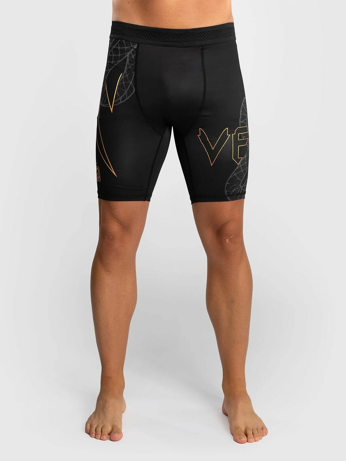 Шорты спортивные