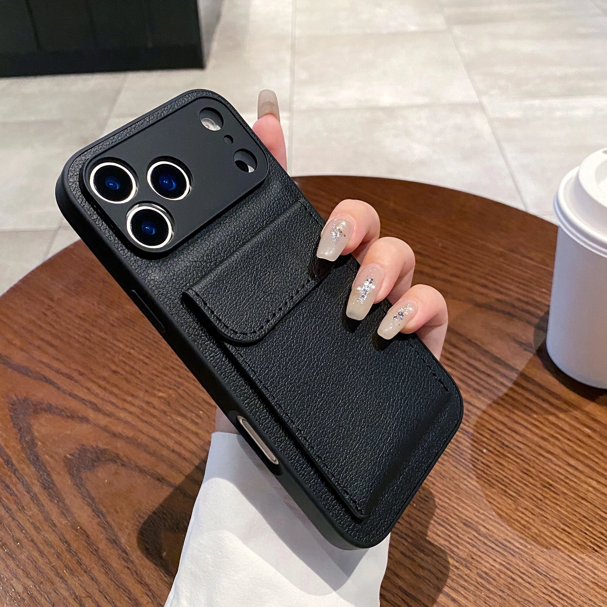 Черный кожаный чехол-кошелек для iPhone 16 Pro Max