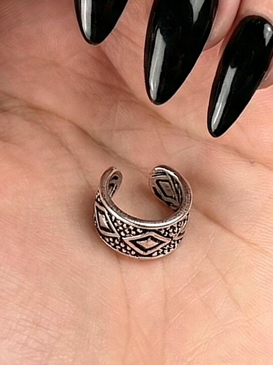 Моносерьга кафф, славянский оберег