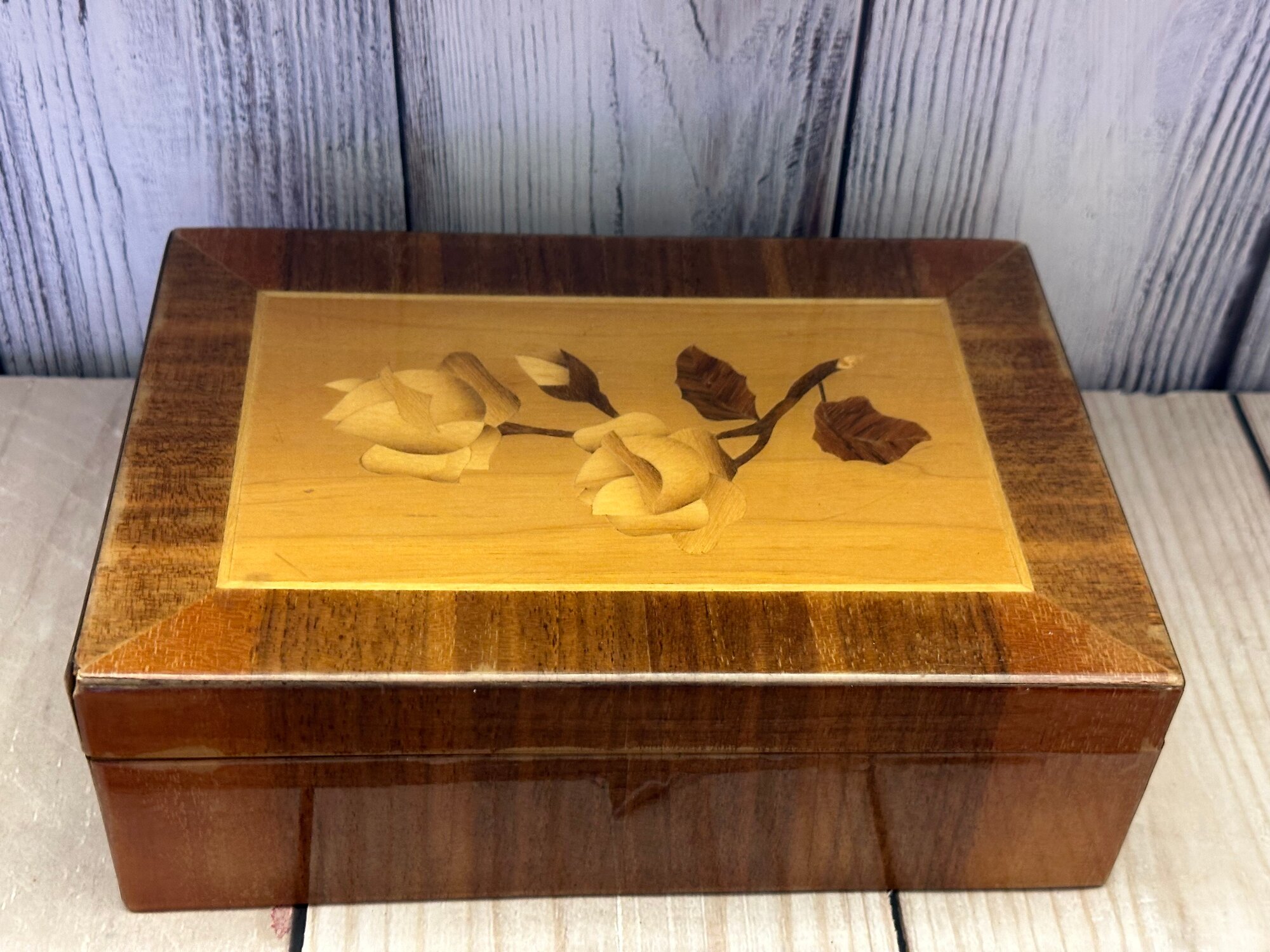 Шкатулка для украшений с инкрустацией розы Деревянная винтажная ссср 1960 годы Шикарная