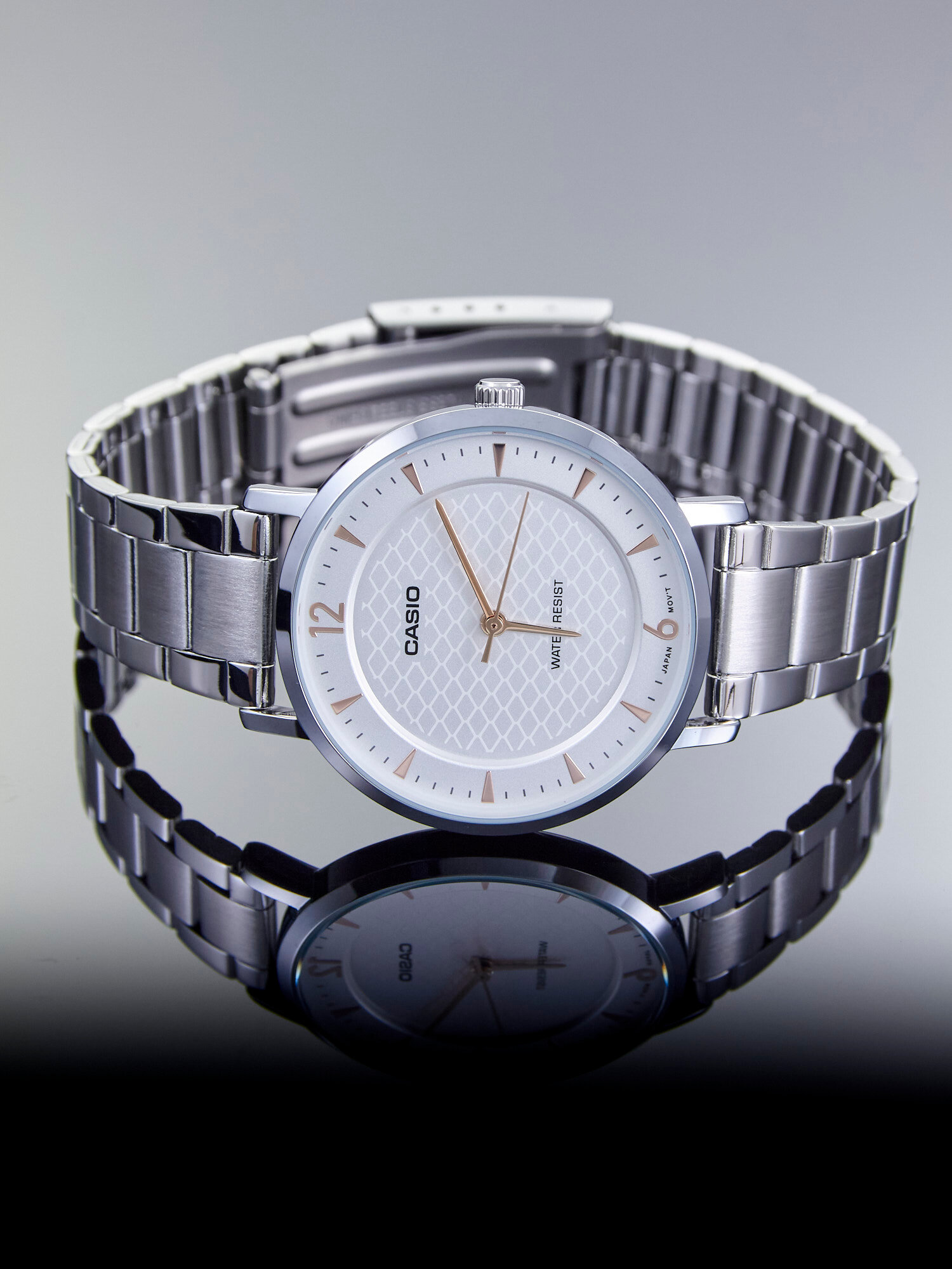 Наручные часы CASIO Классика, хром — фото 1