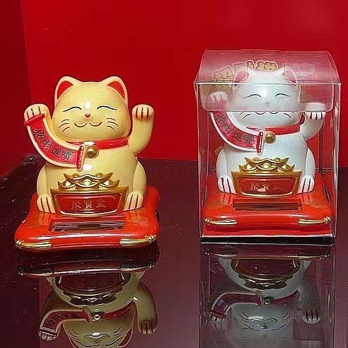 Оптовая продажа 2.5inch маленьких ручных котиков удачи, работающих на солнечной энергии, украшение для автомобиля, новогодний подарок