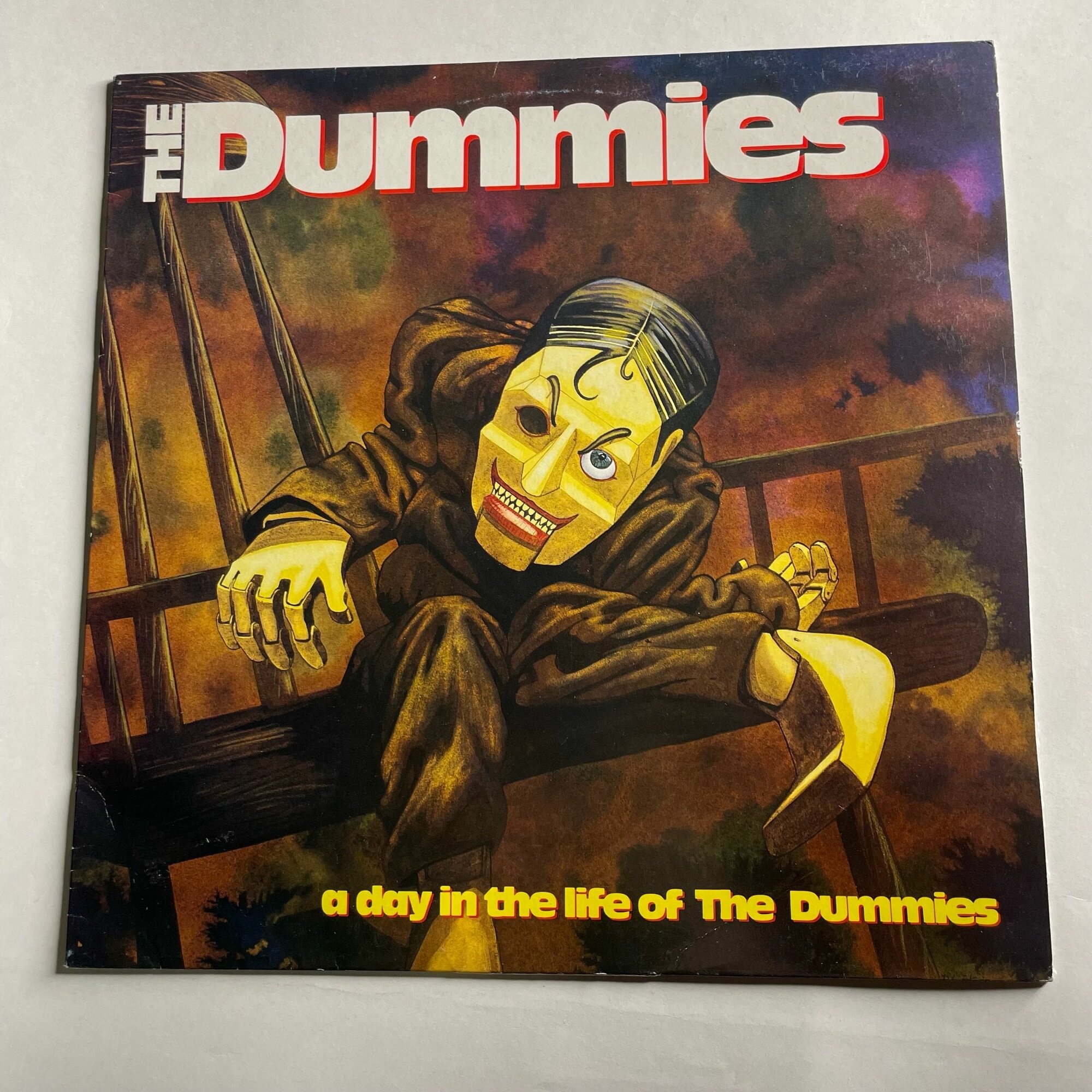 Винтажная виниловая пластинка LP The Dummies, A Day In The Life Of The Dummies (Англия 1991)