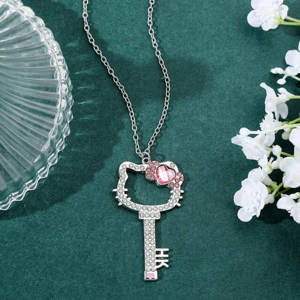 Кулон Hello Kitty в стиле аниме Sanrio: розовый персиковый сердечко с кристаллами, кошка и ключик. Ювелирное украшение, подарок для поклонников.