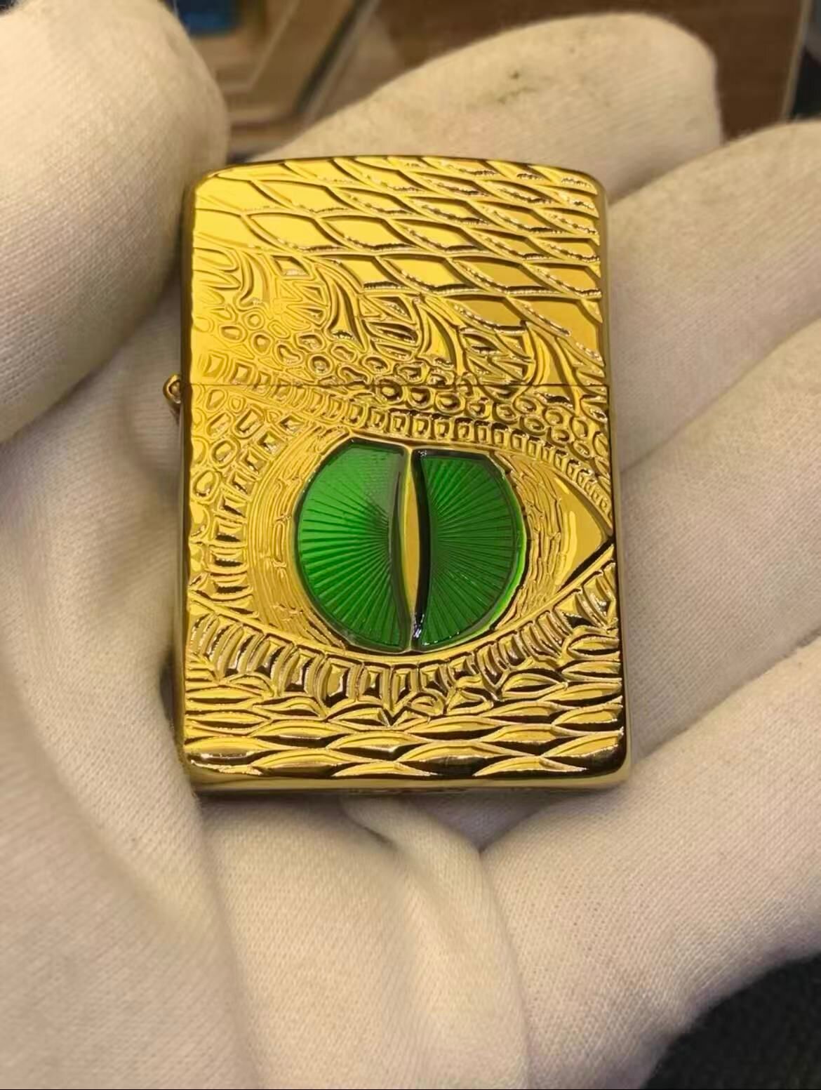 Zippo, Серия "Бронемашина, Глаз Дракона", пустая(без заправки)