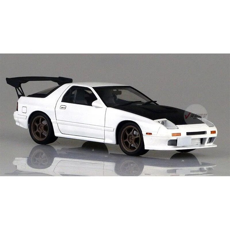 Модель 1/24 Initial D Рёсуке Такахаши FC3S Hakone Showdown 05962