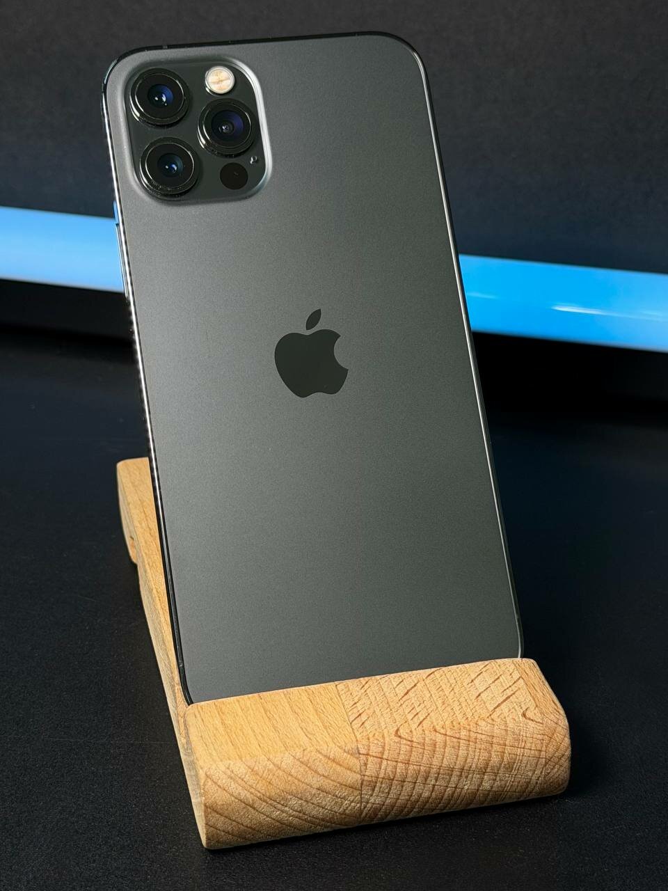 Смартфон Apple iPhone 12 Pro, 512 ГБ, nano-SIM + eSIM, черный