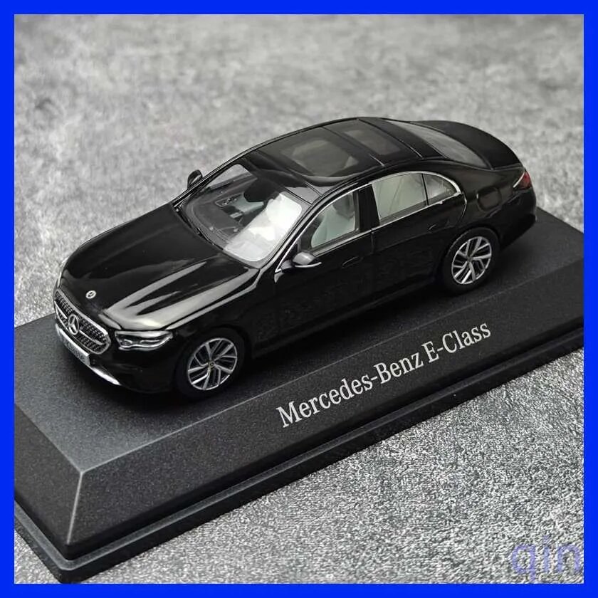Коллекционные модели автомобиля Мерседес - Бенц E450 W214 E-Klasse E300 металлическая модель 1:43 Mercedes-Benz E450 W214 E-Class E300