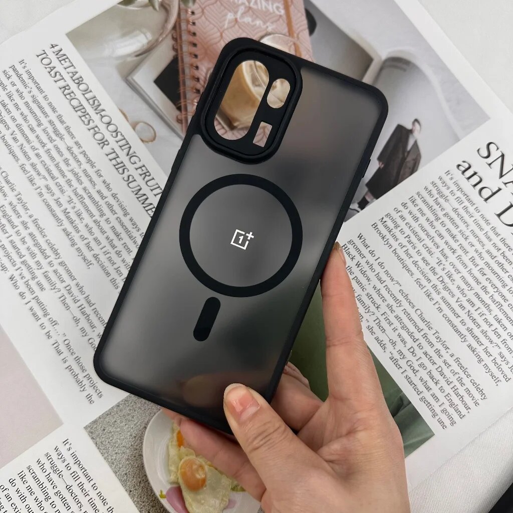 Чехол OnePlus Ace 6T магнитный, противоударный