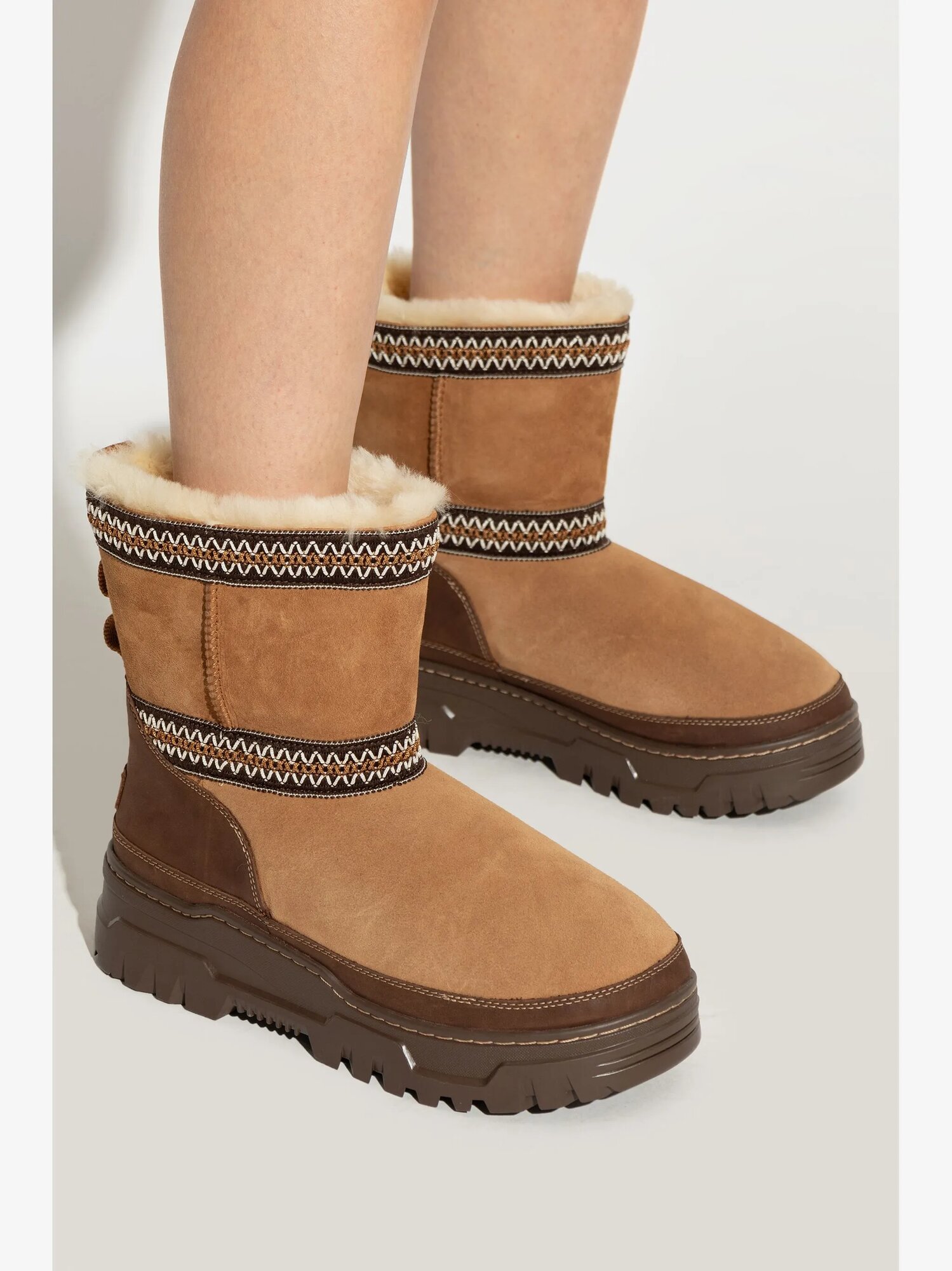 Ботинки UGG Mini TrailGazer, размер 7 US, коричневый — фото 1