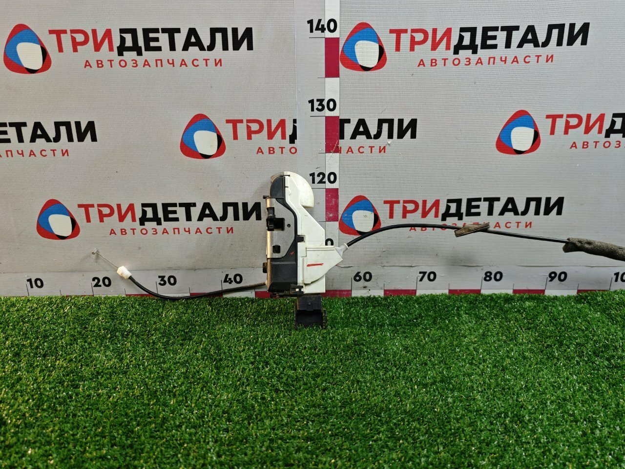 Замок боковой двери Peugeot 308 1.6 10FHAP 2008 Спереди лев. (б/у)