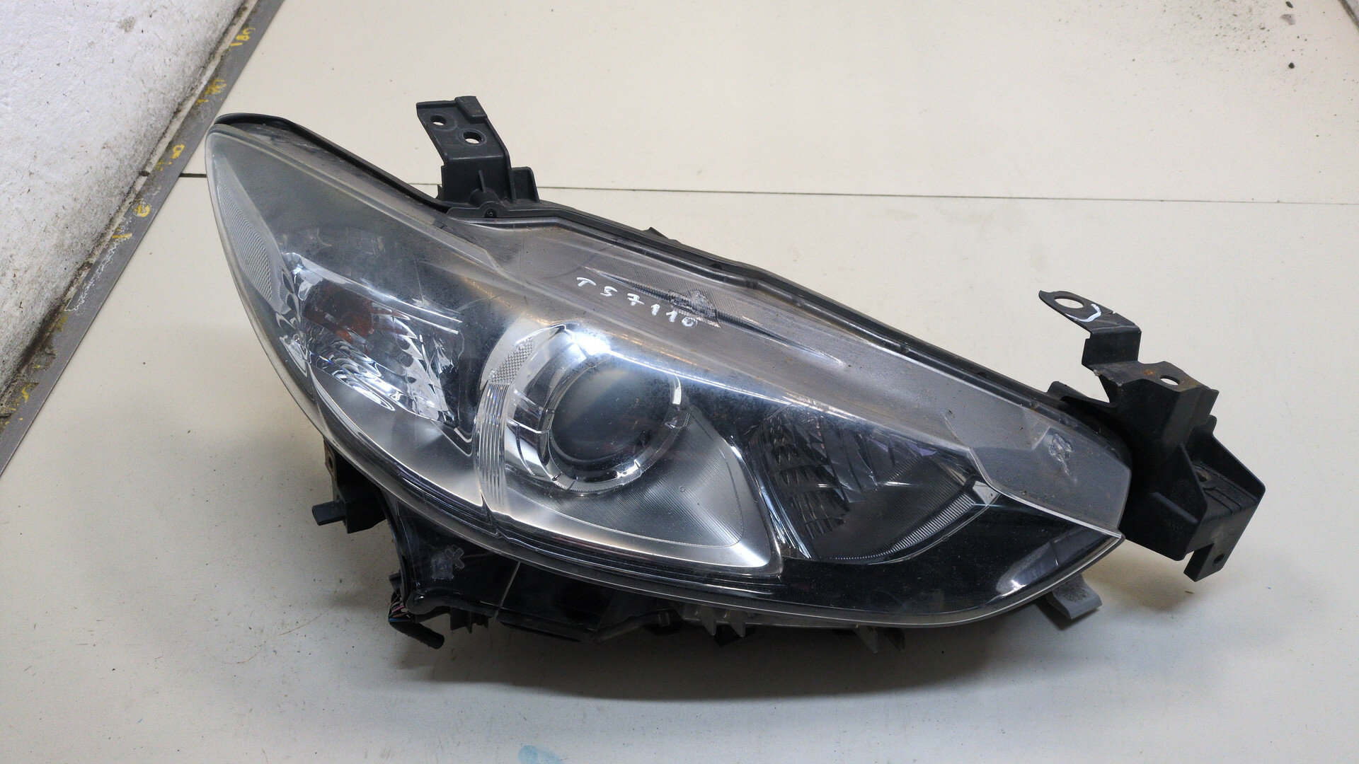 Фара (передняя) правая Mazda 6 (GJ) Б/У