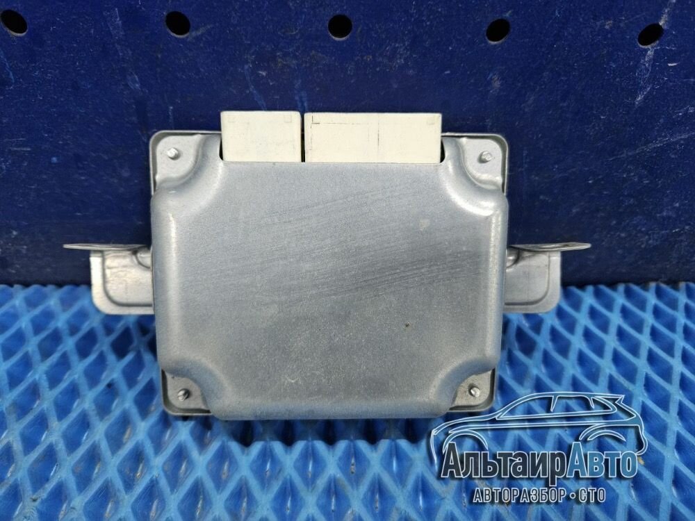 Блок управления раздаточной коробкой Pajero 4 2015