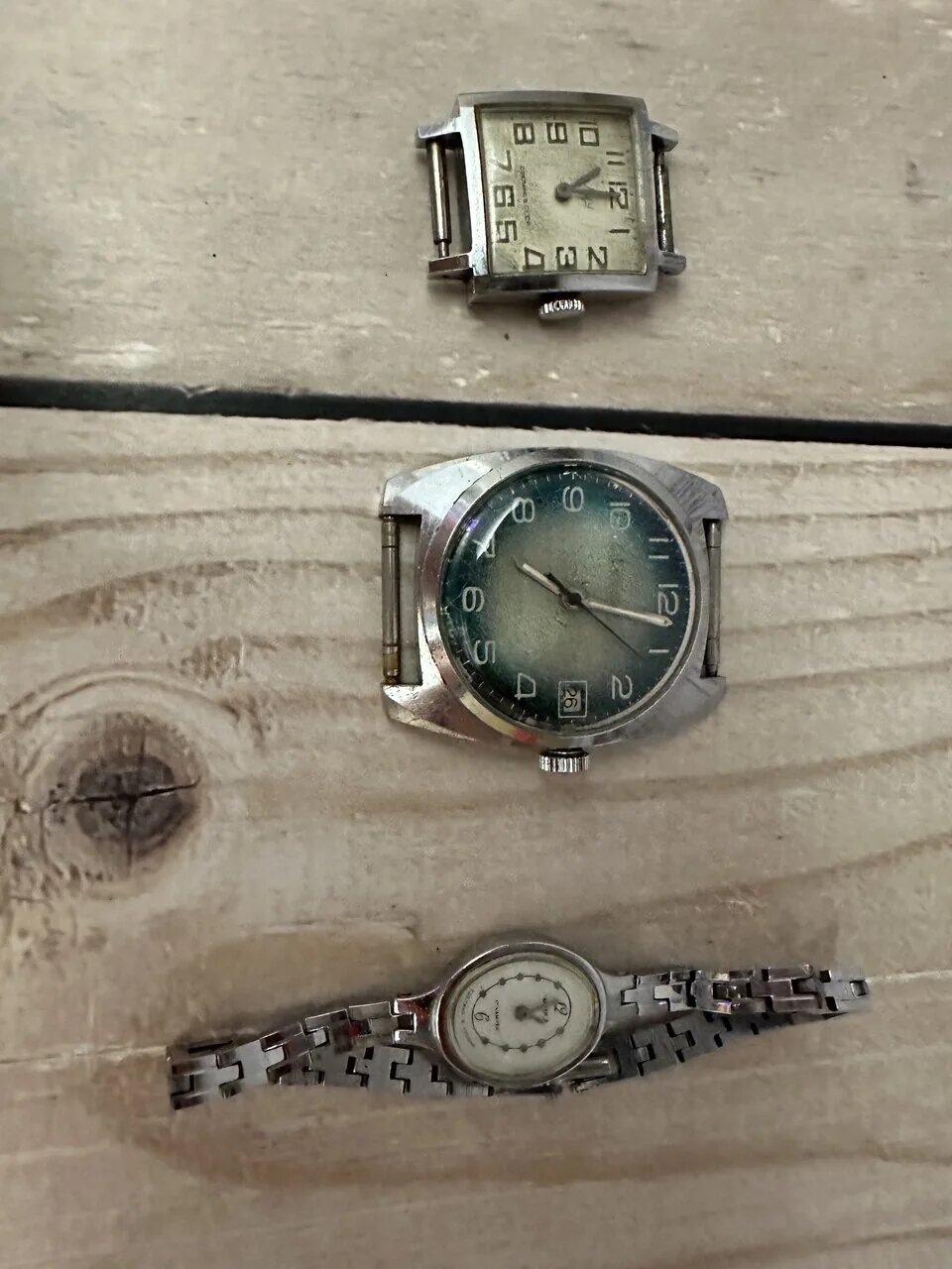 Лот советских часов в ремонт 3 штуки винтажные