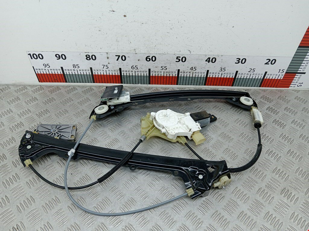 Стеклоподъемник электрический двери передней правой BMW 3-Series (E90/E91/E92/E93) 51337193456 арт. 2274479