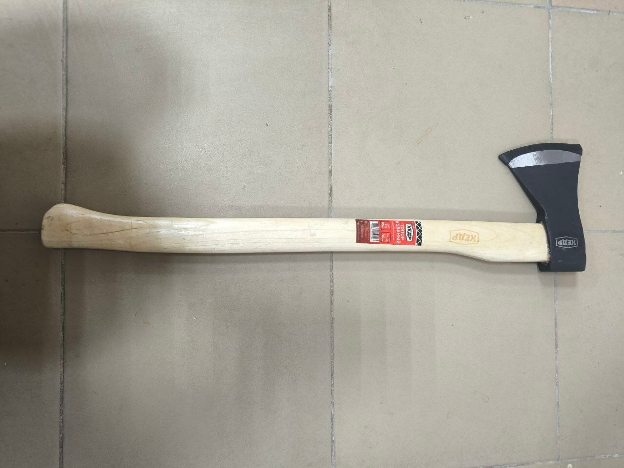 Топор кованый 1250гр 710мм деревянная рукоять "кедр" 025-1250