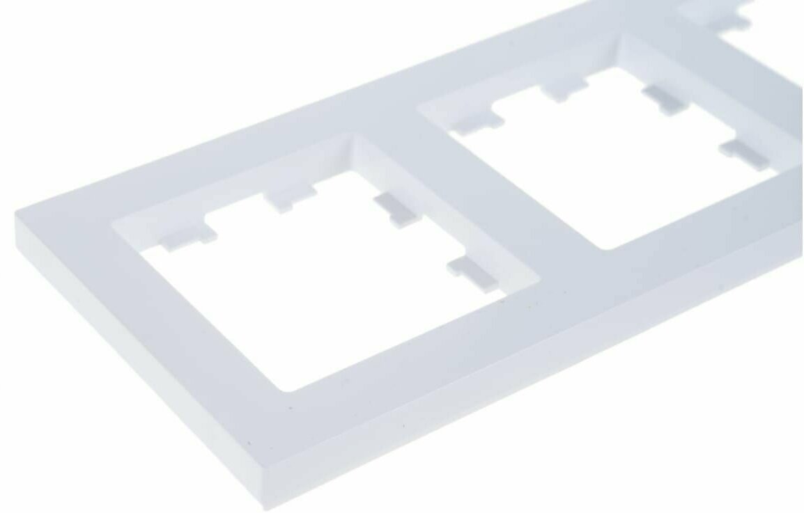Рамка 5-постовая для розеток и выключателей Белый AtlasDesign Schneider Electric ATN000105/2