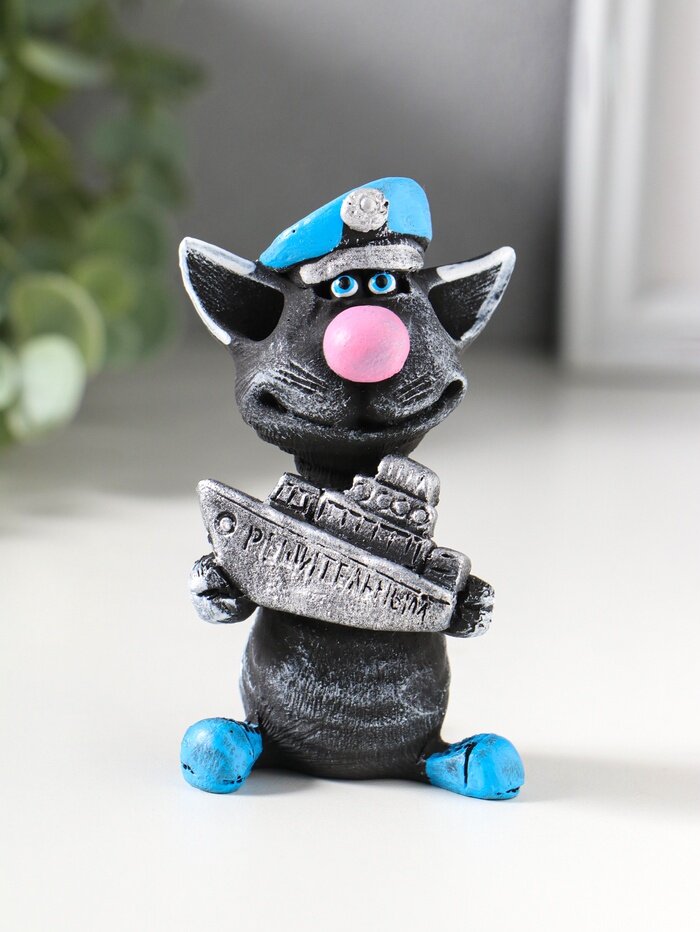Фигура Кот Матрос держит кораблик, 9.2×5.4 см