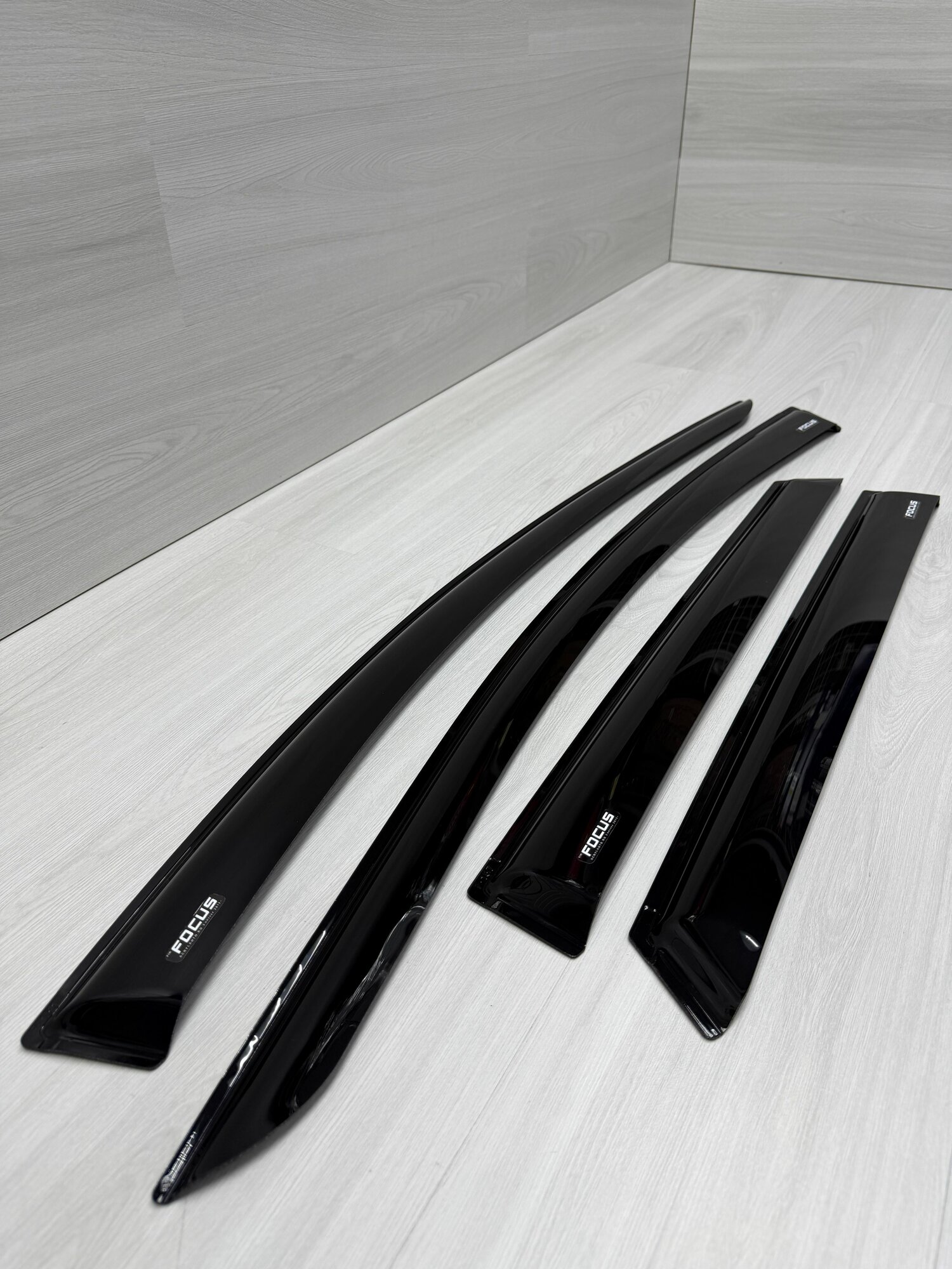 Дефлекторы (ветровики) окон для Ford Focus 3 2011-2020 универсал (Форд фокус)