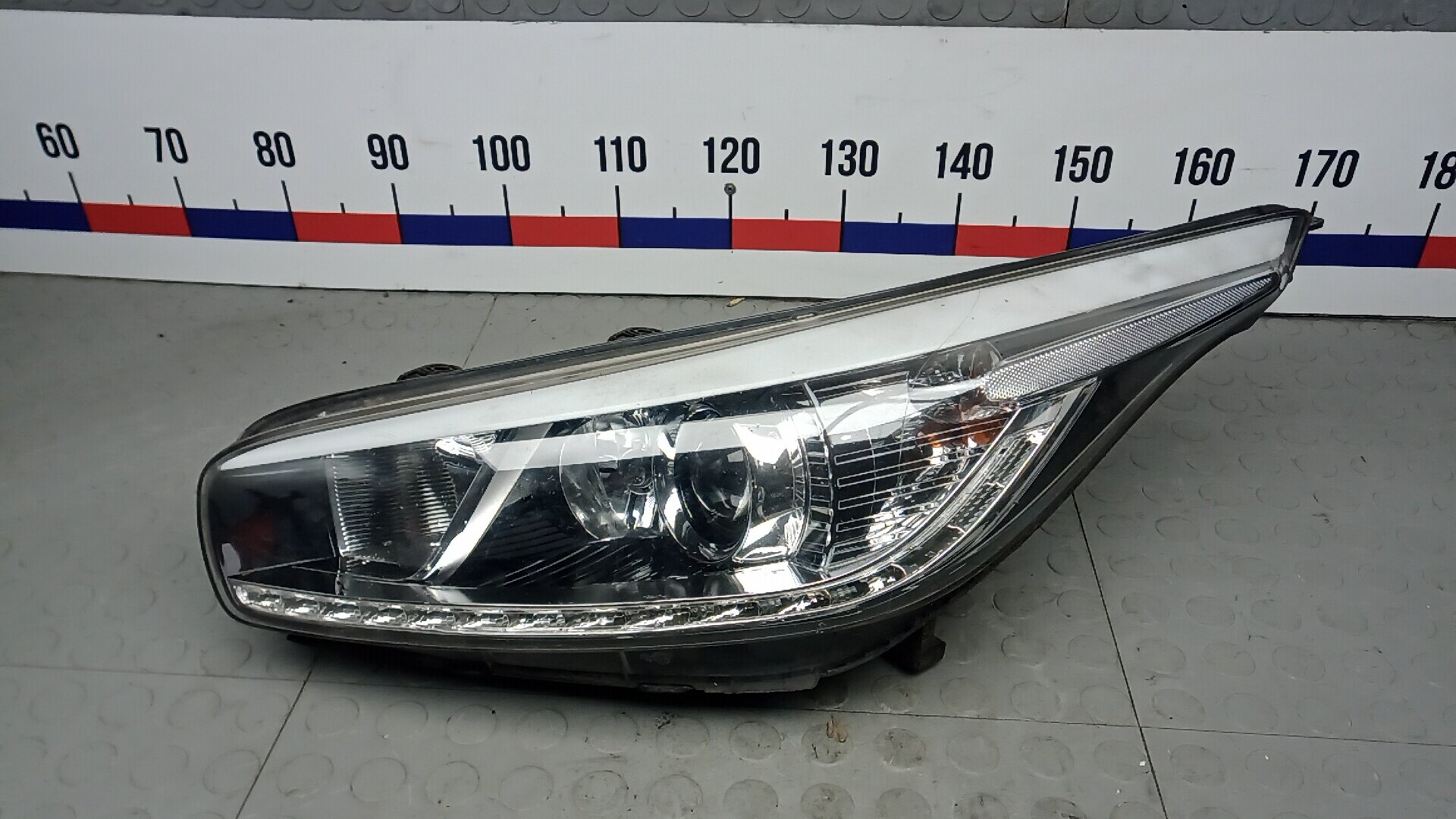 Фара левая KIA CEE'D 2 (JD)