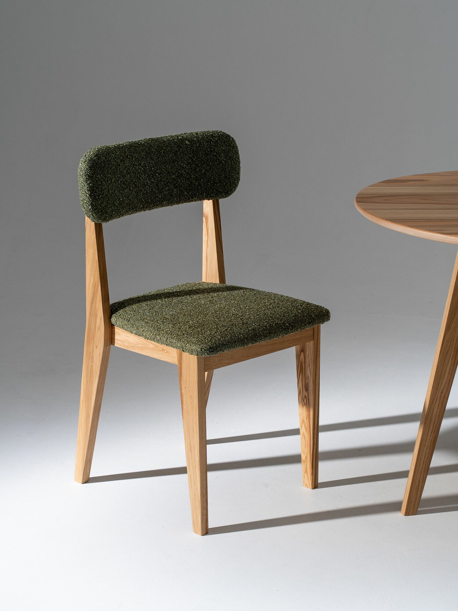 Стул для кухни аурум из массива дуба, мягкая обивка букле