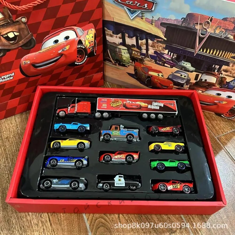 12игрушек-машинок для мальчика Молния Маккуин cars