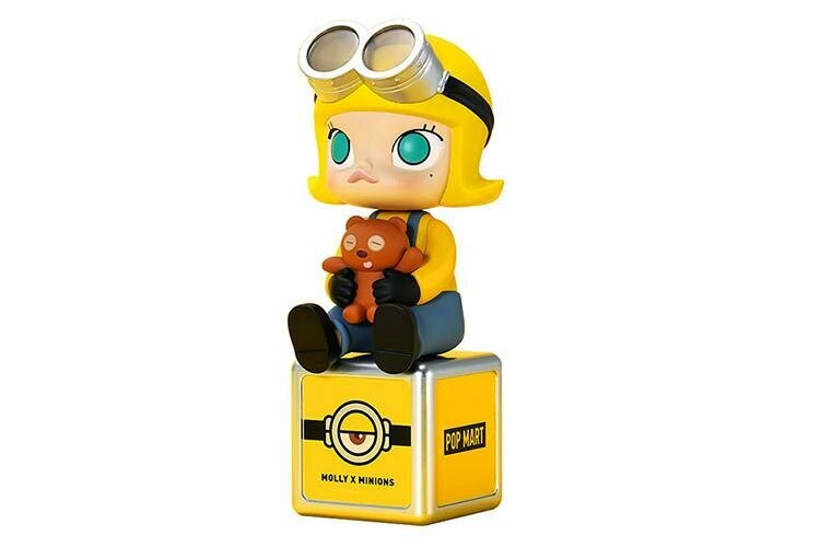 Фигурка унисекс POP MART MOLLY Minions, 17 см