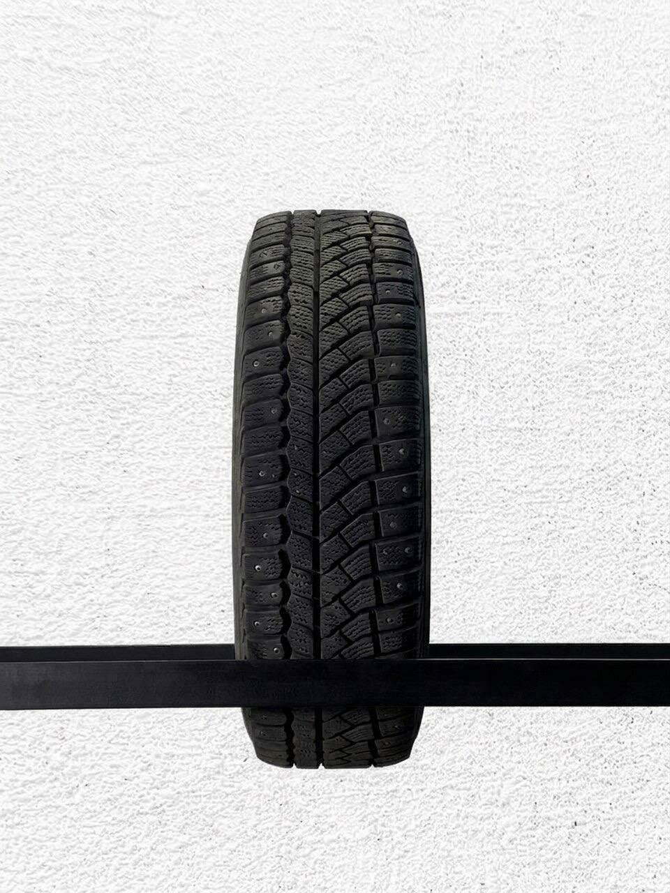 Зимние шины шипованные Viatti Brina Nordico 195/65 R15 10.0% износ PT0009835 TSB050410