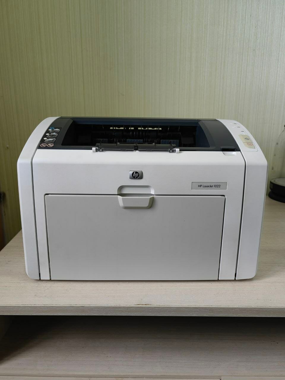 Принтер лазерный HP LaserJet 1022 для дома и малого офиса, А4, черно-белая печать
