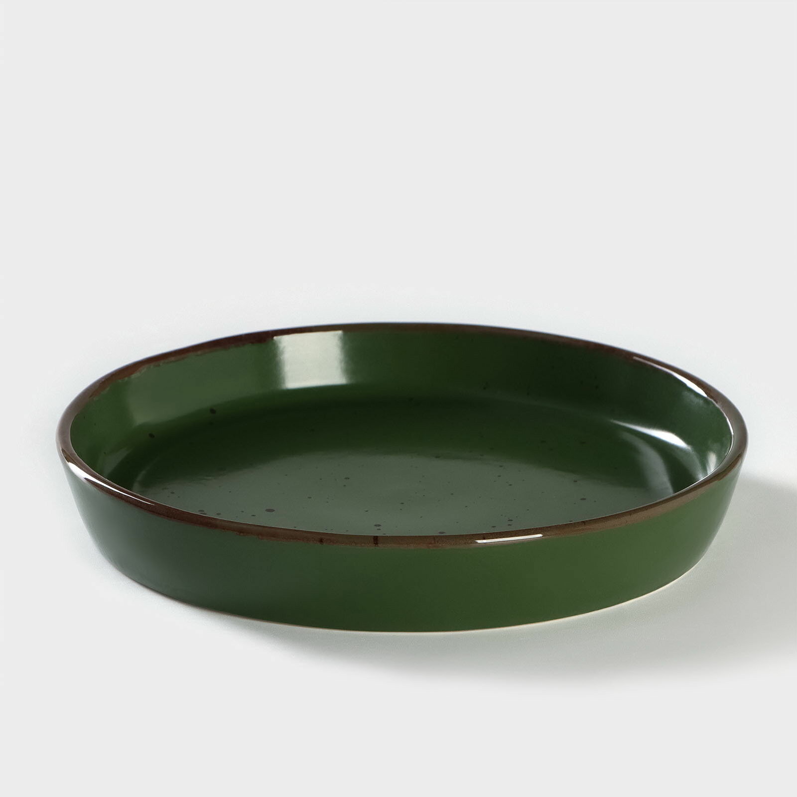 Блюдо фарфоровое Punto verde, d=17.5 см, цвет: зелёный, вид тарелки: плоская