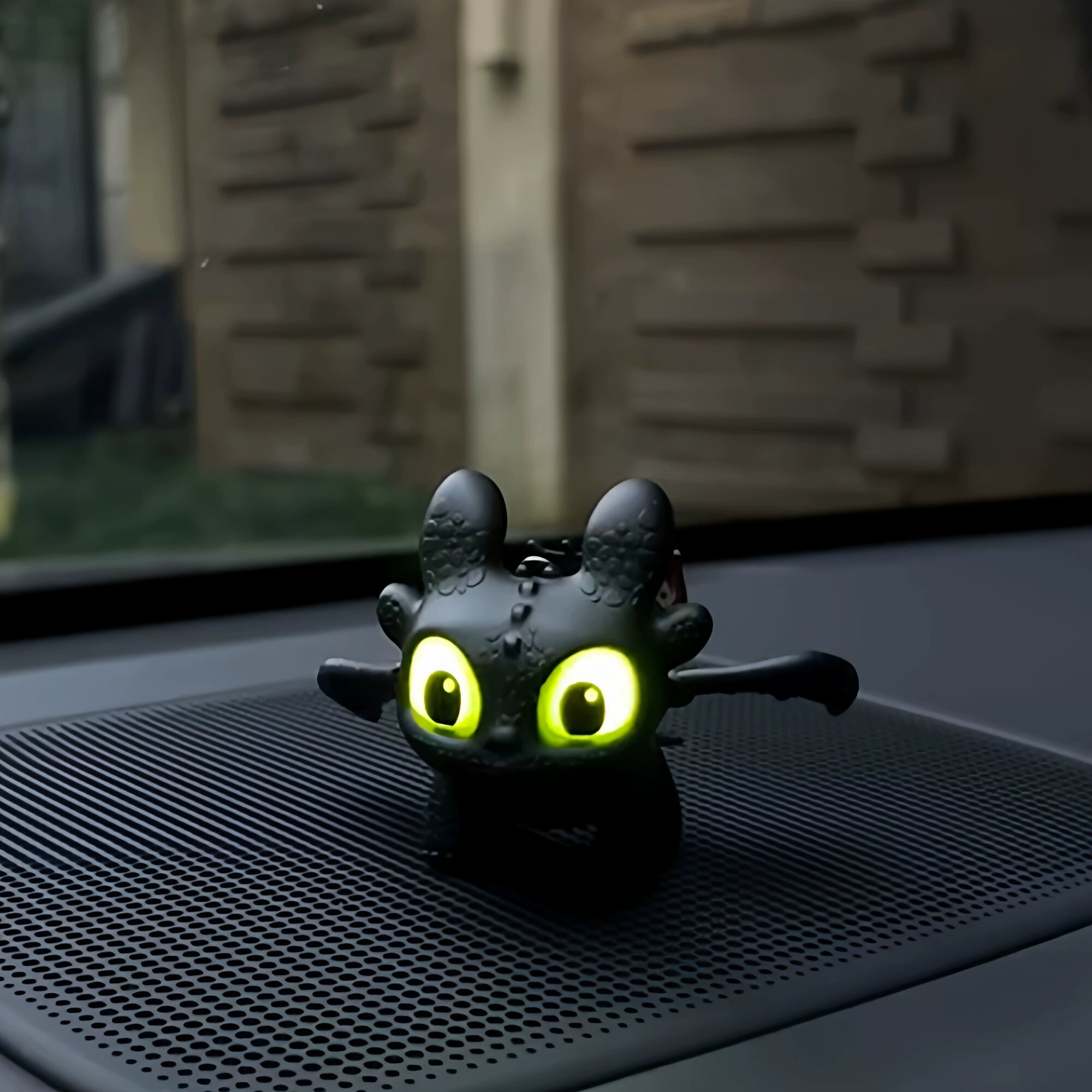 Набор из двух орнаментов Toothless для авто с подсветкой и движущимися крыльями, LED-декор