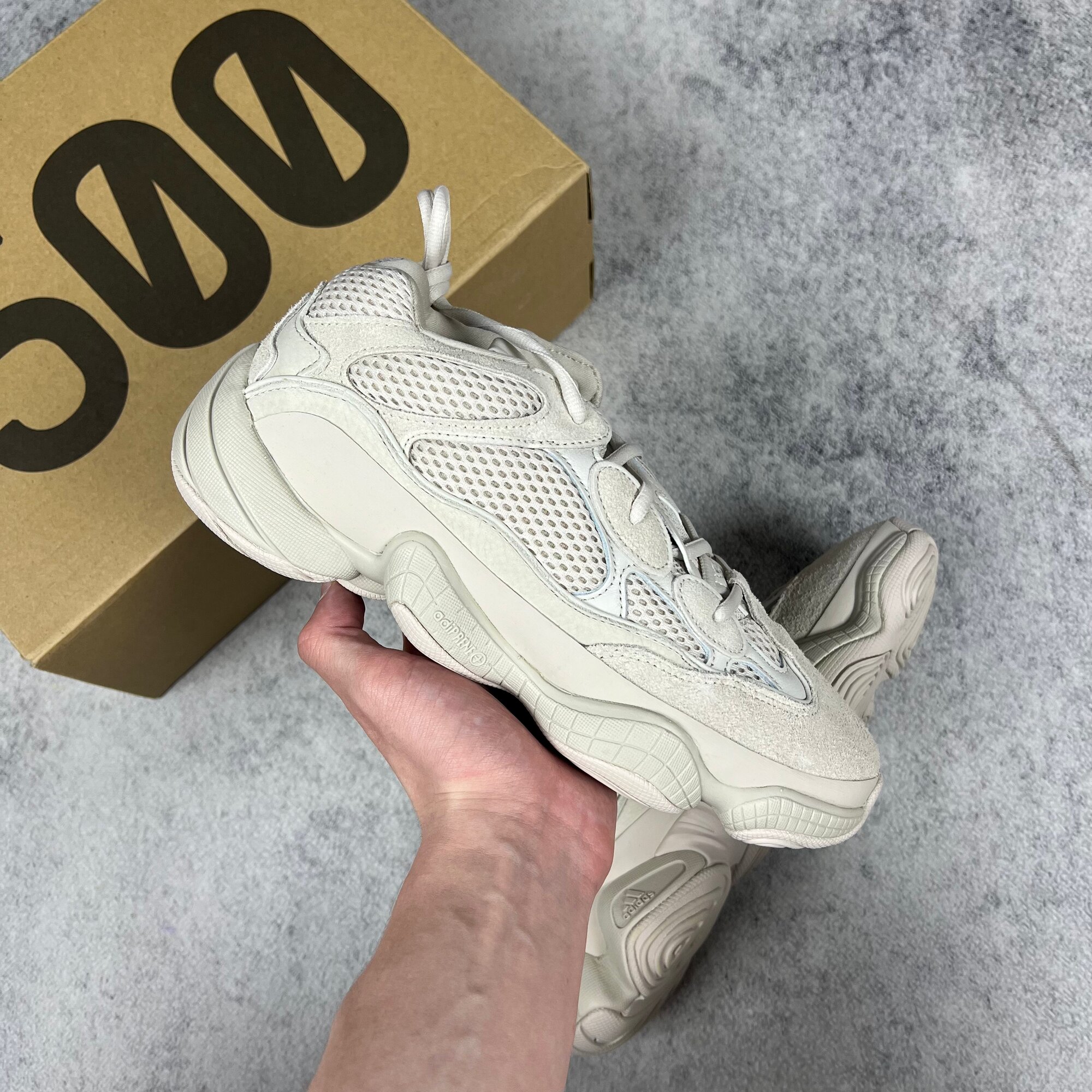 Кроссовки adidas YEEZY BOOST, размер 42.5, бежевый — фото 1
