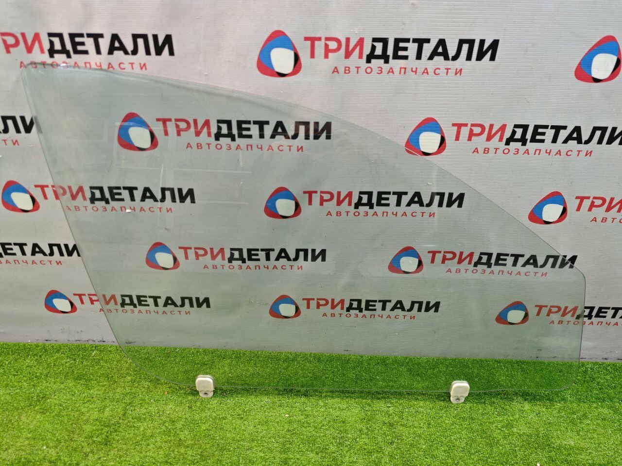 Стекло двери Mitsubishi Outlander 2.4 4B12 2008 перед. прав. (б/у)